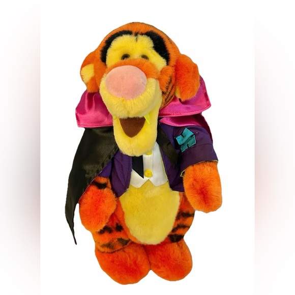 Disney | Toys | Tigger Plush Halloween Vampire The Walt Disney Company ...
